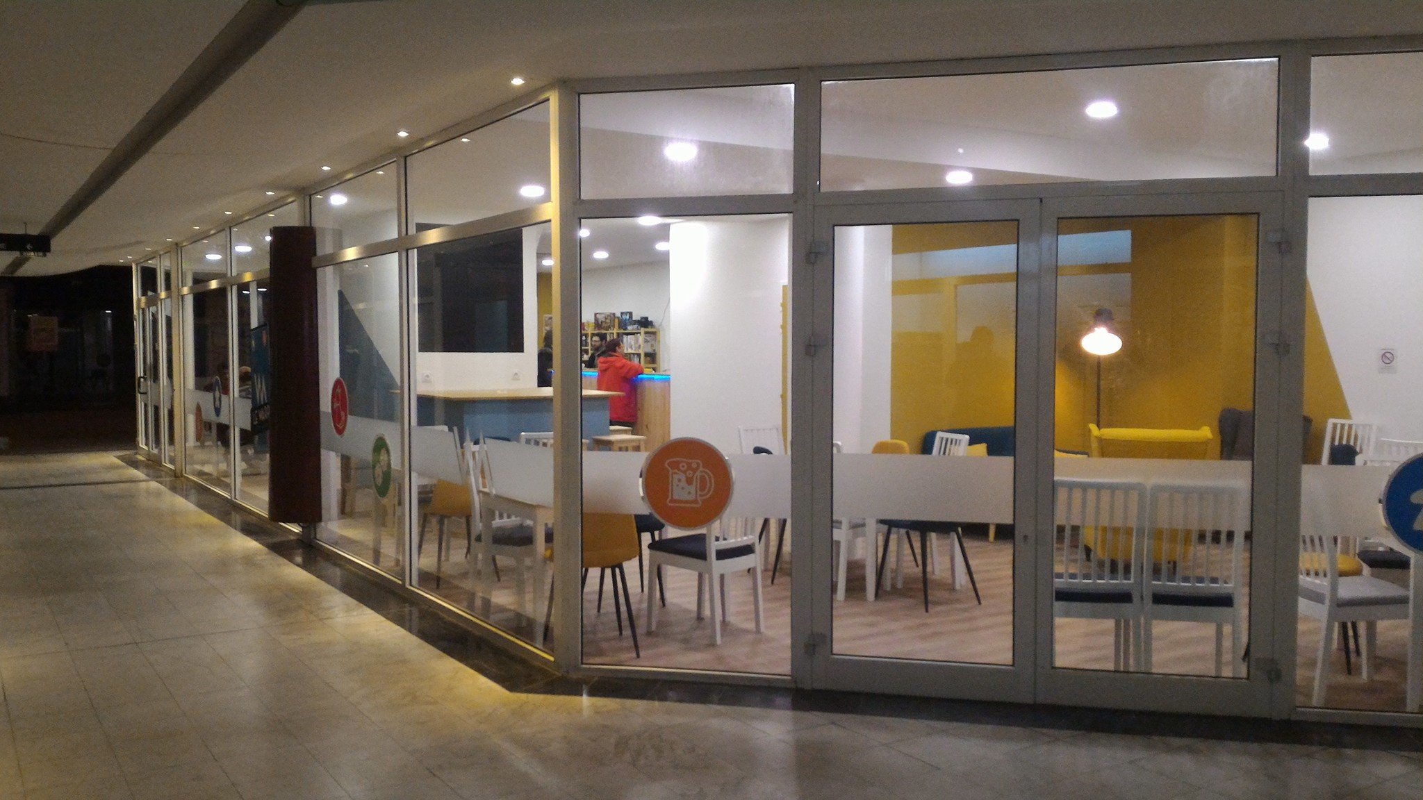 Le WARP : Taverne Ludique à la Roche-sur-Yon - Lostyn Web